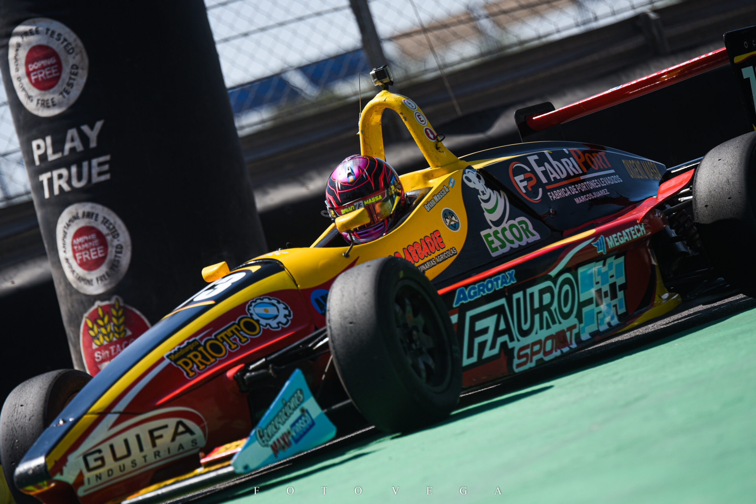 Victoria de Massa en Termas de Rio Hondo - Fórmula Renault Plus